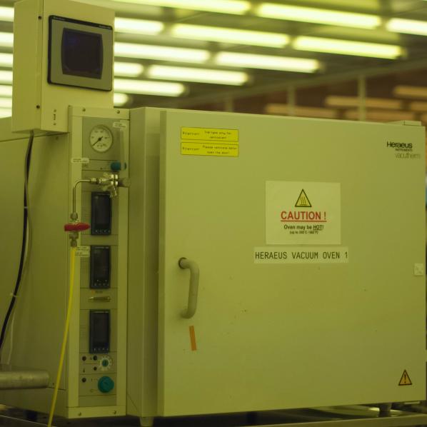 Heraeus Vacuum Oven 1 (Top)