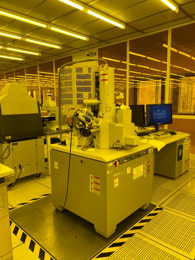 Hitachi S-4700 FE-SEM